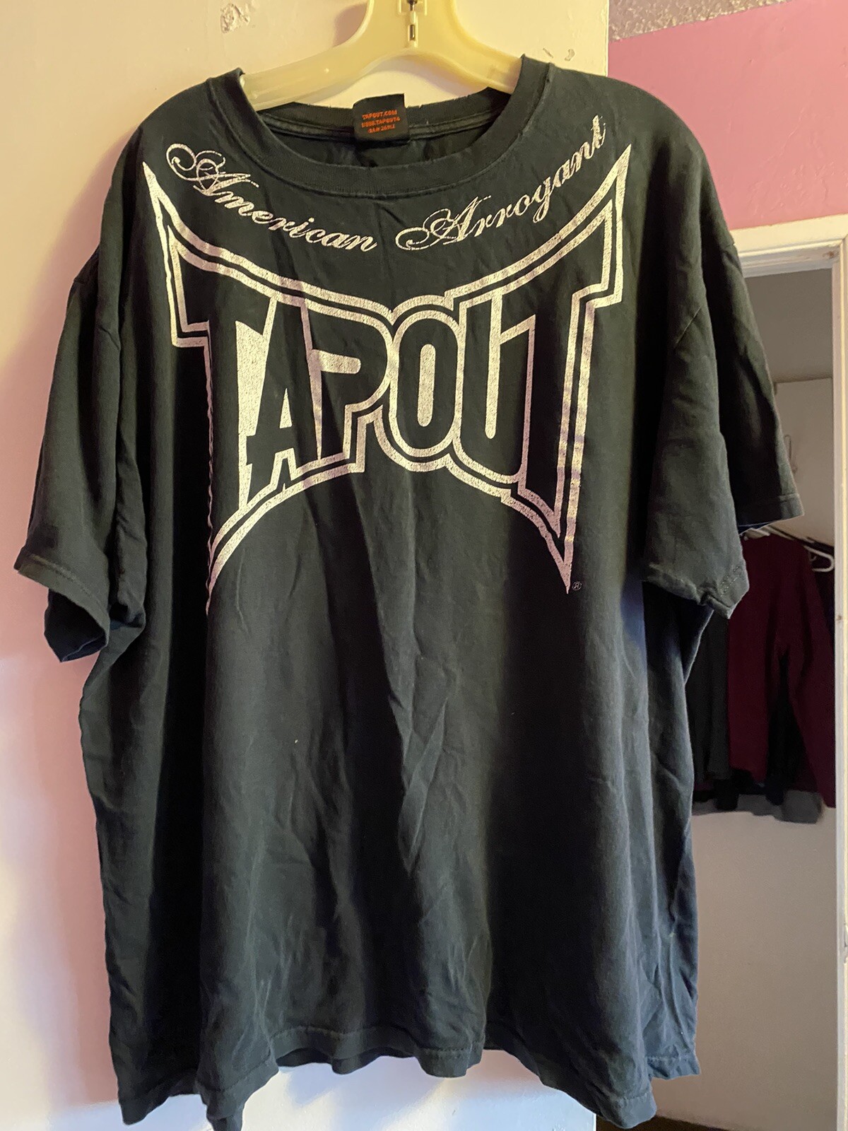 Tapout american arrogant logo - Gem