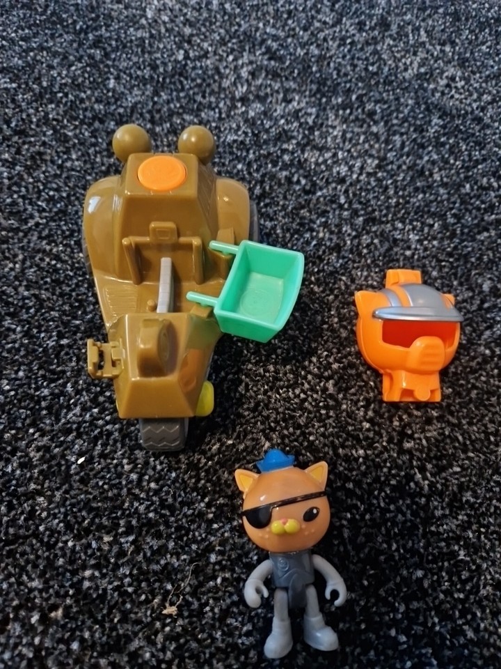 Octonauts GUP M with Kwazii and Capybara (D6) | eBay