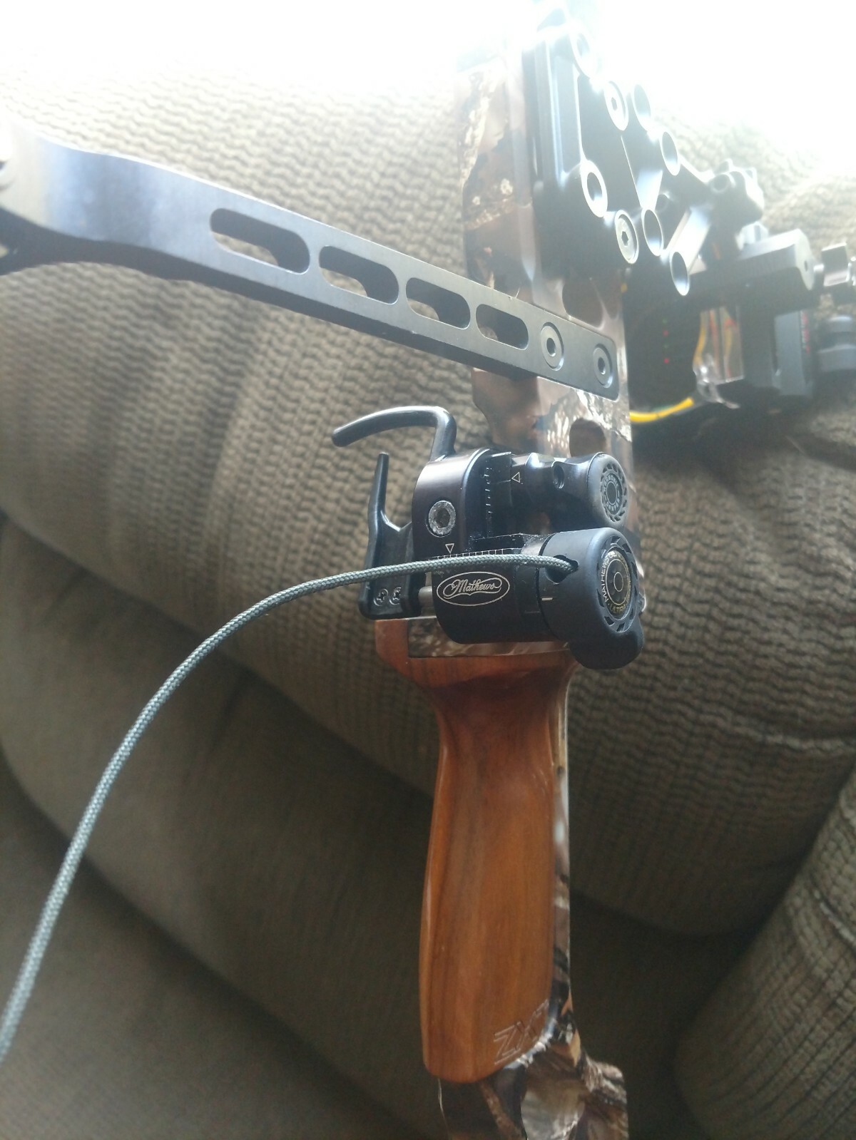 mathews zxt bow for sale 27 inch draw right hand 70 pound draw fully ...