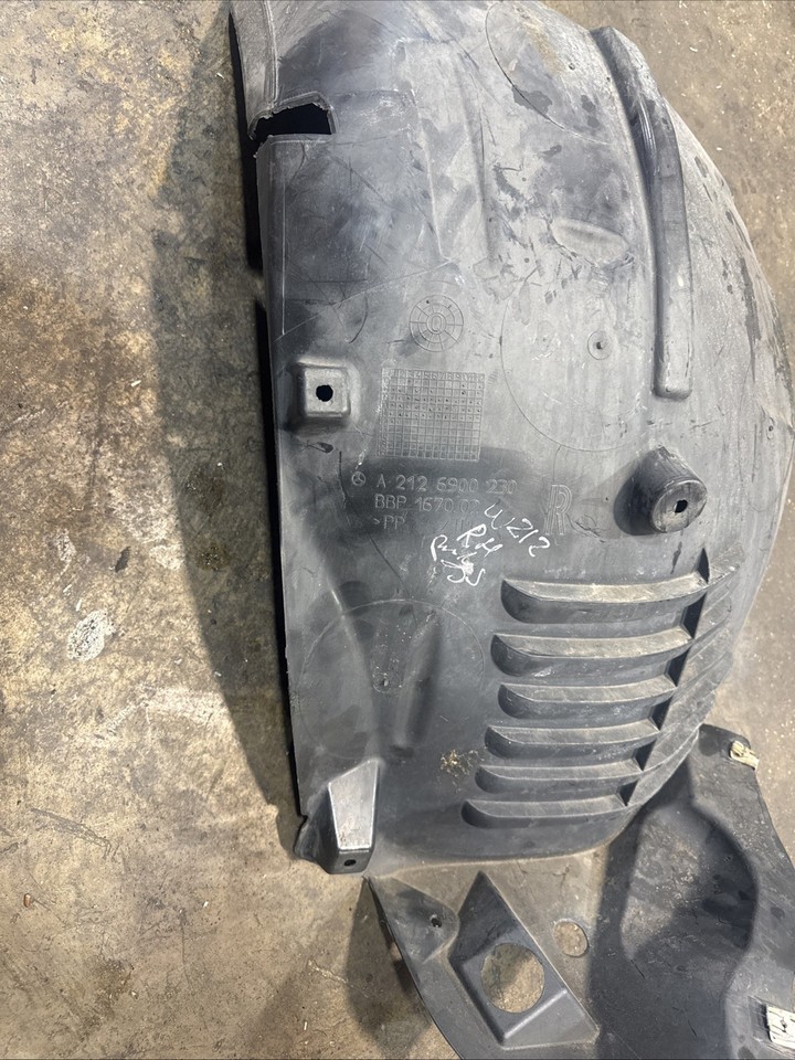 2010-2016 MERCEDES-BENZ E350 FRONT RIGHT SIDE FENDER SPLASH GUARD ...