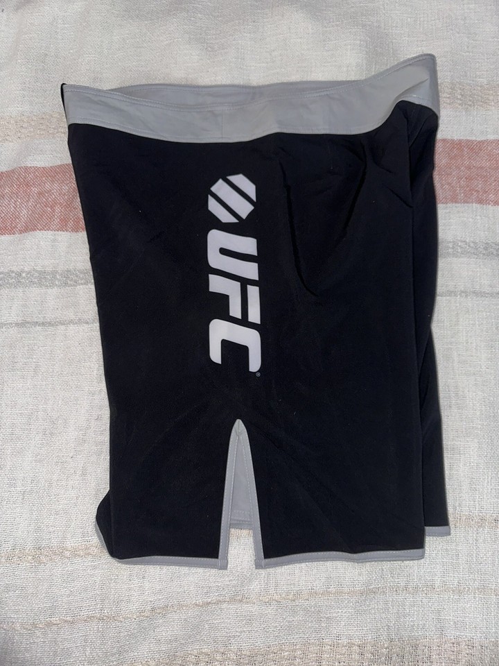 UFC MMA shorts Fight Trunks Authentic TUF the Ultimate Fighter BJJ Size ...