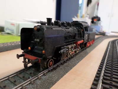 Marklin 3003 Steam Locomotive with Tender BR24 DB (Analogue) (L) | eBay