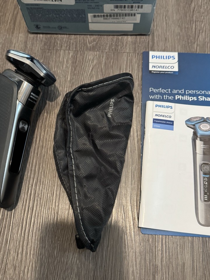 PHILIPS NORELCO 7100 WET & DRY ELECTRIC SHAVER Model S7788 Series 7000 ...