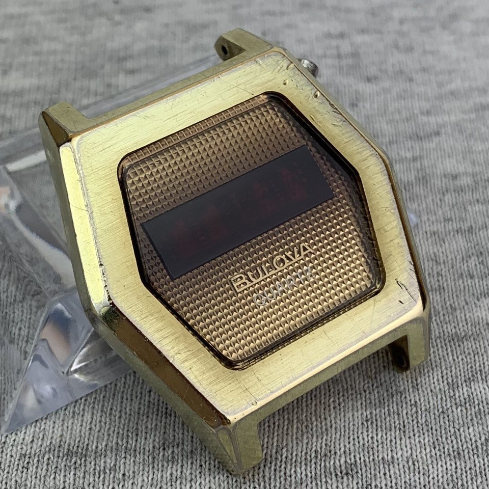 Vintage Bulova Quartz Digital Red LED N6 1976 Waffle Fumé Dial Hexagon ...