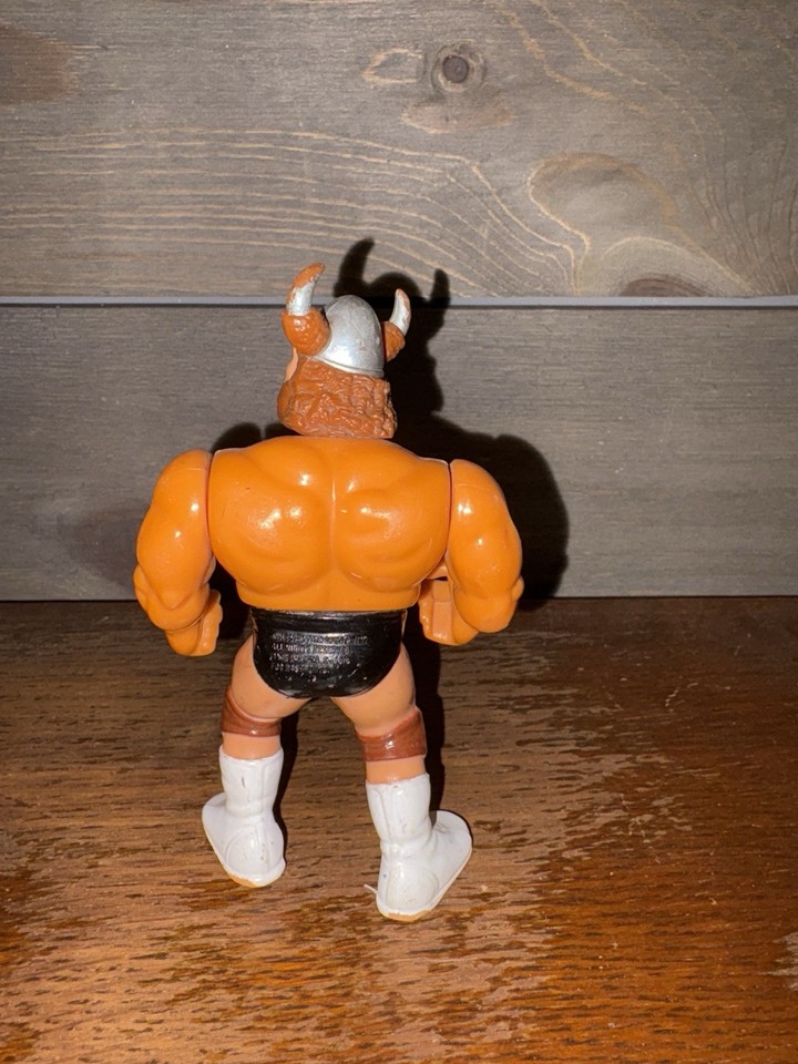 HASBRO WWF BERZERKER WRESTLING ACTION FIGURE WWE WCW FREE SHIPPING A IN ...