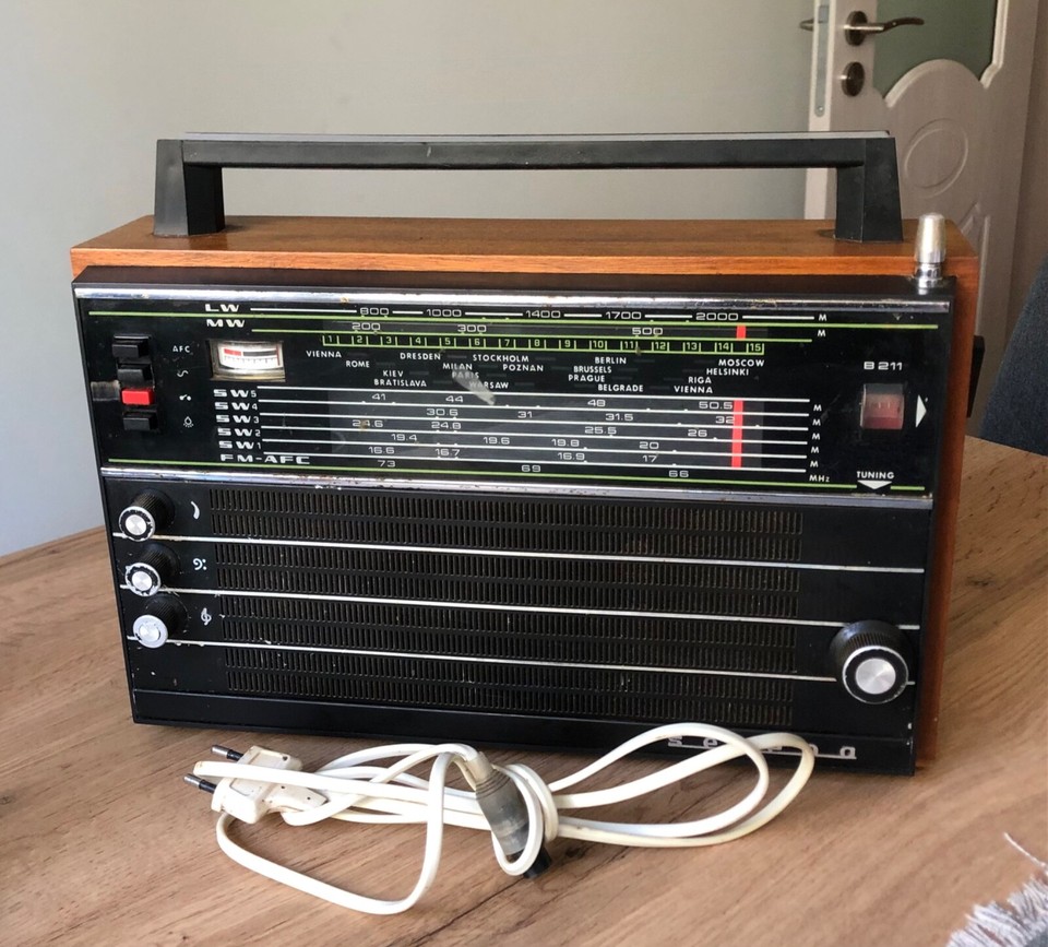 Vintage Soviet Russian USSR Radio SELENA TYPE B 211 LW FM 2SW UHF | eBay