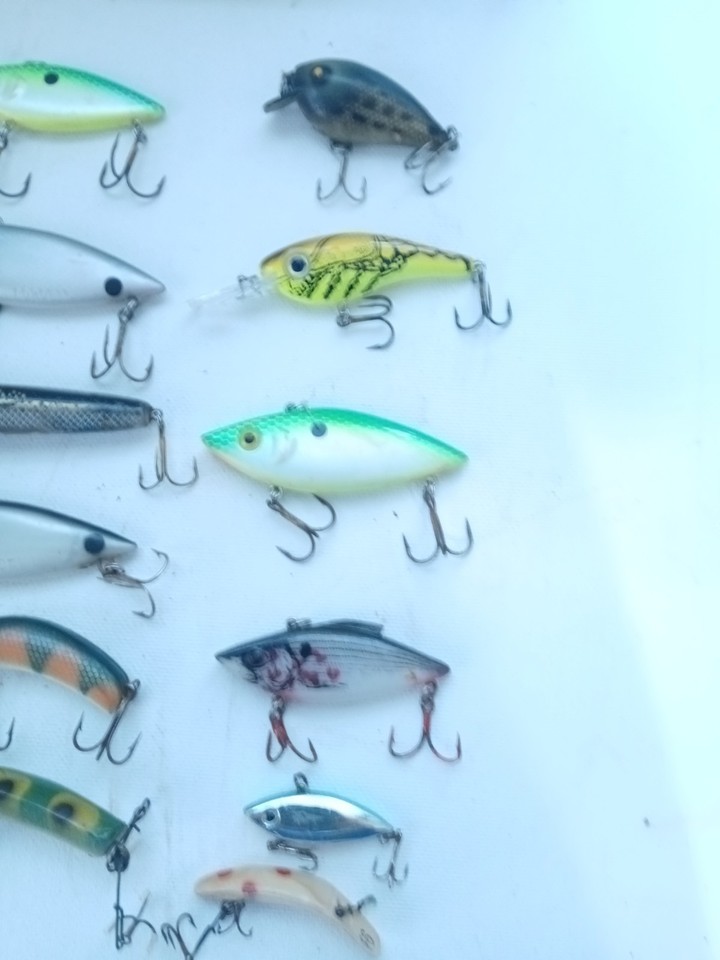 LOT OF 40 BEATER FISHING LURES | eBay