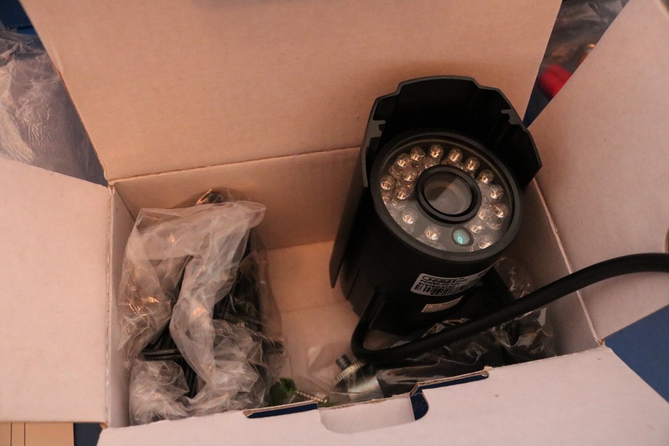 SUMAS MEDIA SM-711 640x480 surveillance cameras 6 Pack w/ Cables | eBay