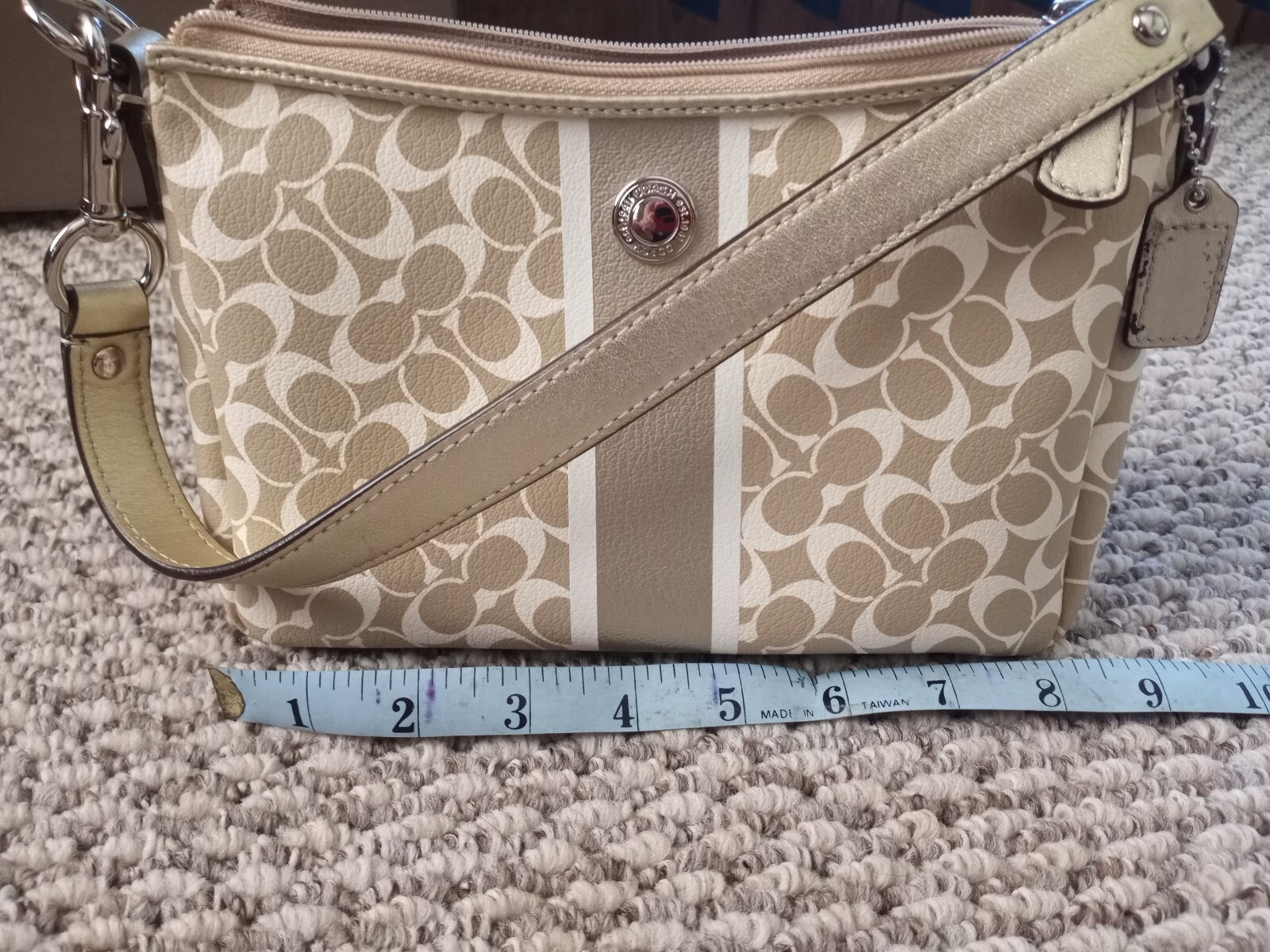 Coach Purse Logo Wallpaper