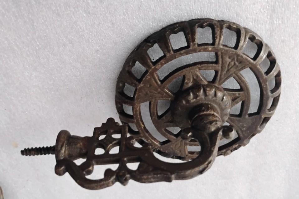 2 Pierced Design Cast Iron Wall Mount Swivel Style Oil Lamp Brackets | eBay