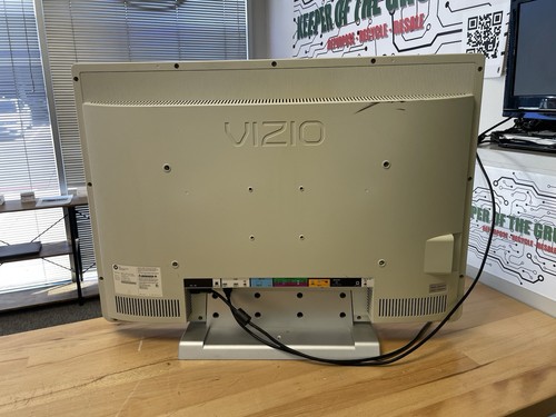 Vintage VIZIO 32 In VX32L HDTV10A LCD HDTV VGA Monitor HDMI S-Video AV ...