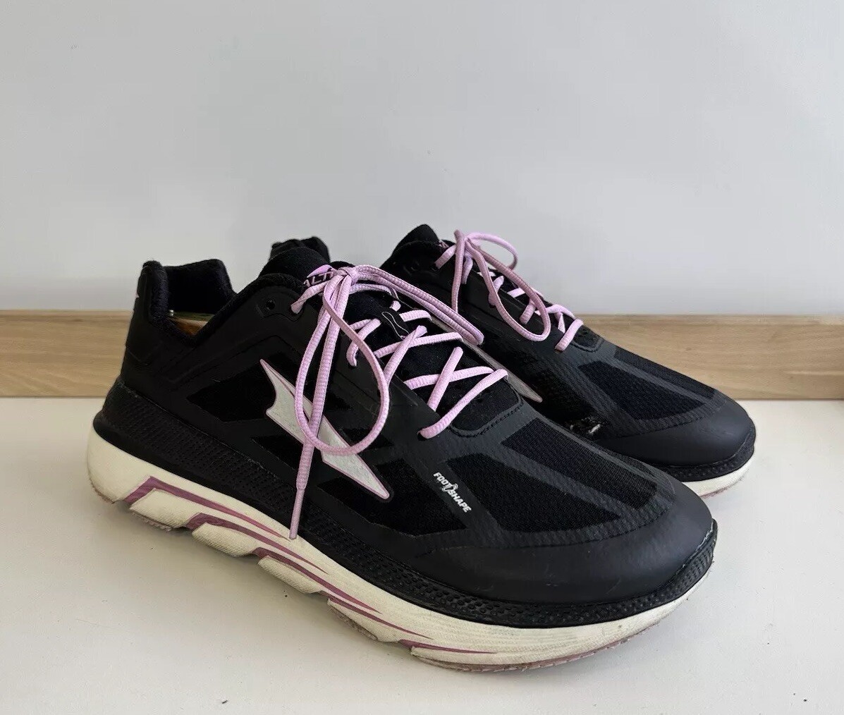 Altra Duo Shoes Knit Foot Shape Women Sz 10 Pink Black Running Comfort ...