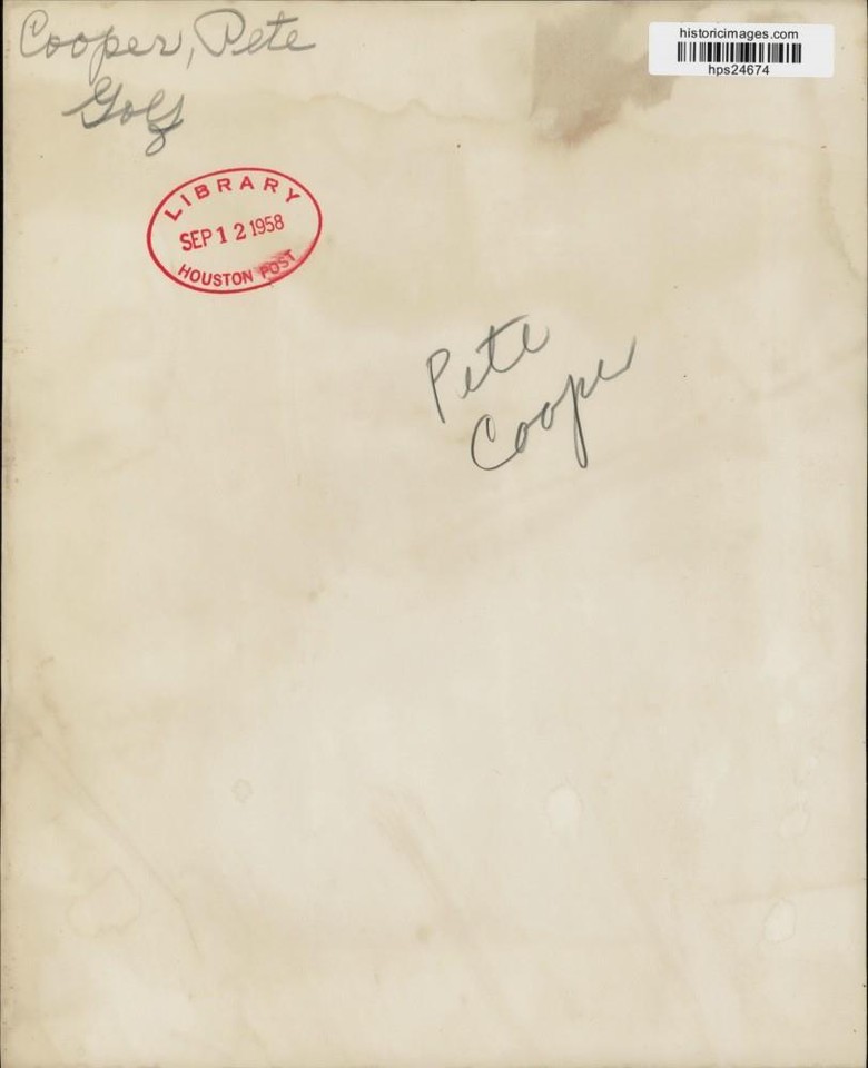 1958 Press Photo Golfer Pete Cooper makes putt - hps24674 | eBay