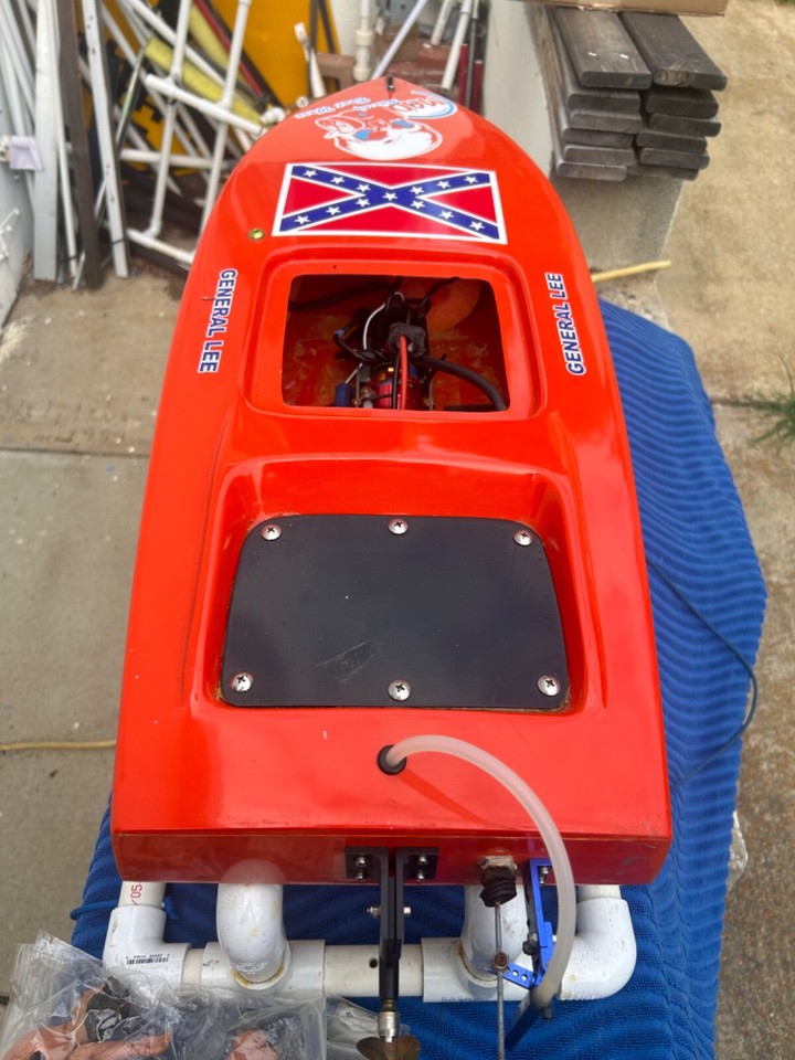 MAD Racing Boat Worx 33in Crackerbox Hull RC Boat 1/6 Scale ""Electric ...