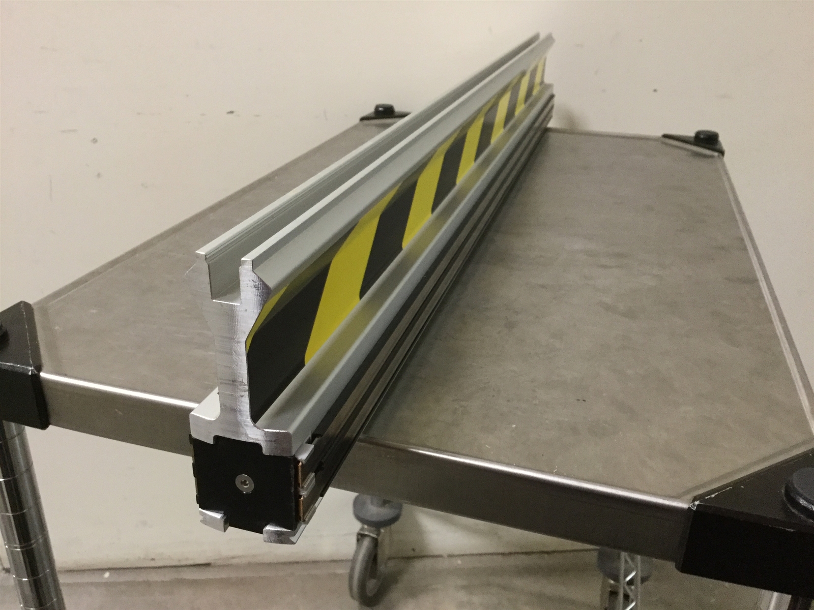 Montech 56926-0855 Montrac Monorail System Power Section, 855mm Trac ...