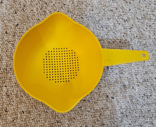 Vintage Tupperware Small Bright Yellow Colander Strainer 1 quart 1200 ...