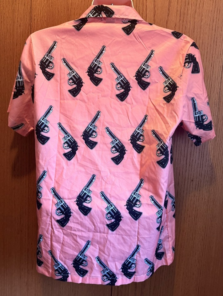 Vintage Unbranded Short Sleeve Shirt w/ Pistols Guns - NEEDS IRONING | eBay
