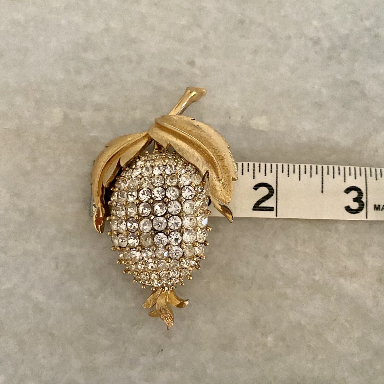 Vintage HTF Crown Trifari Acorn Nut ? Rhinestone Broo… - Gem