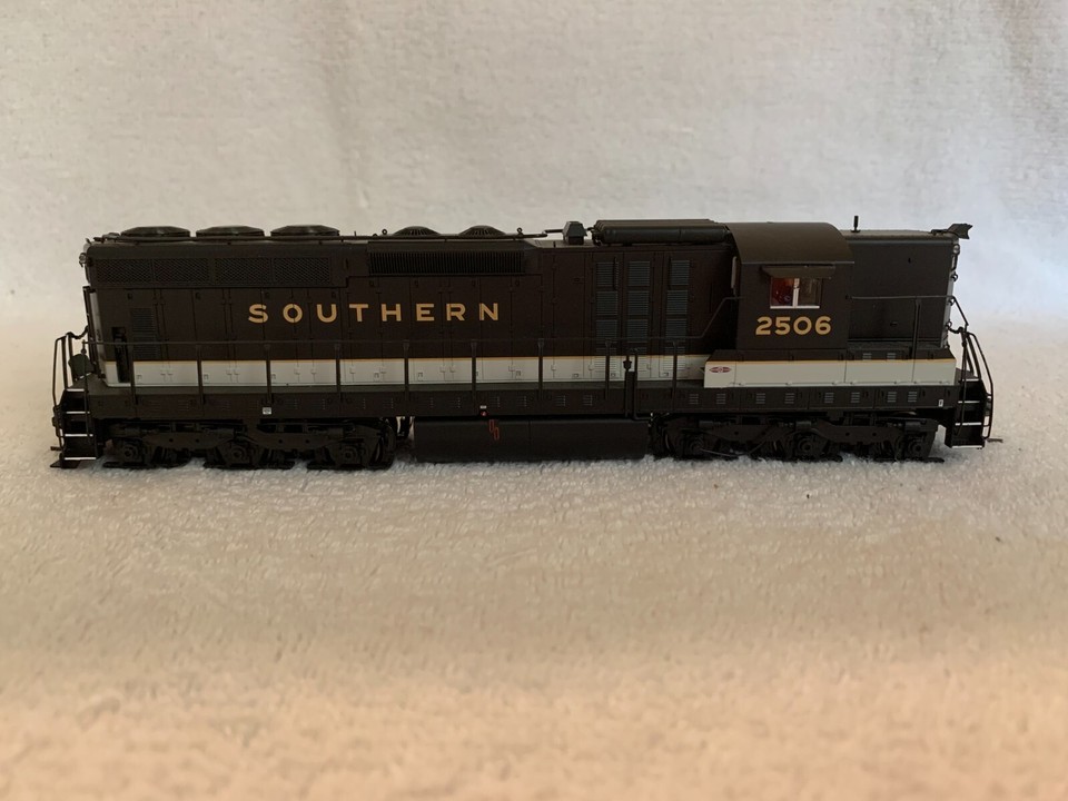 Atlas Silver Master Series HO Southern SD-24 Locomotive each sold ...