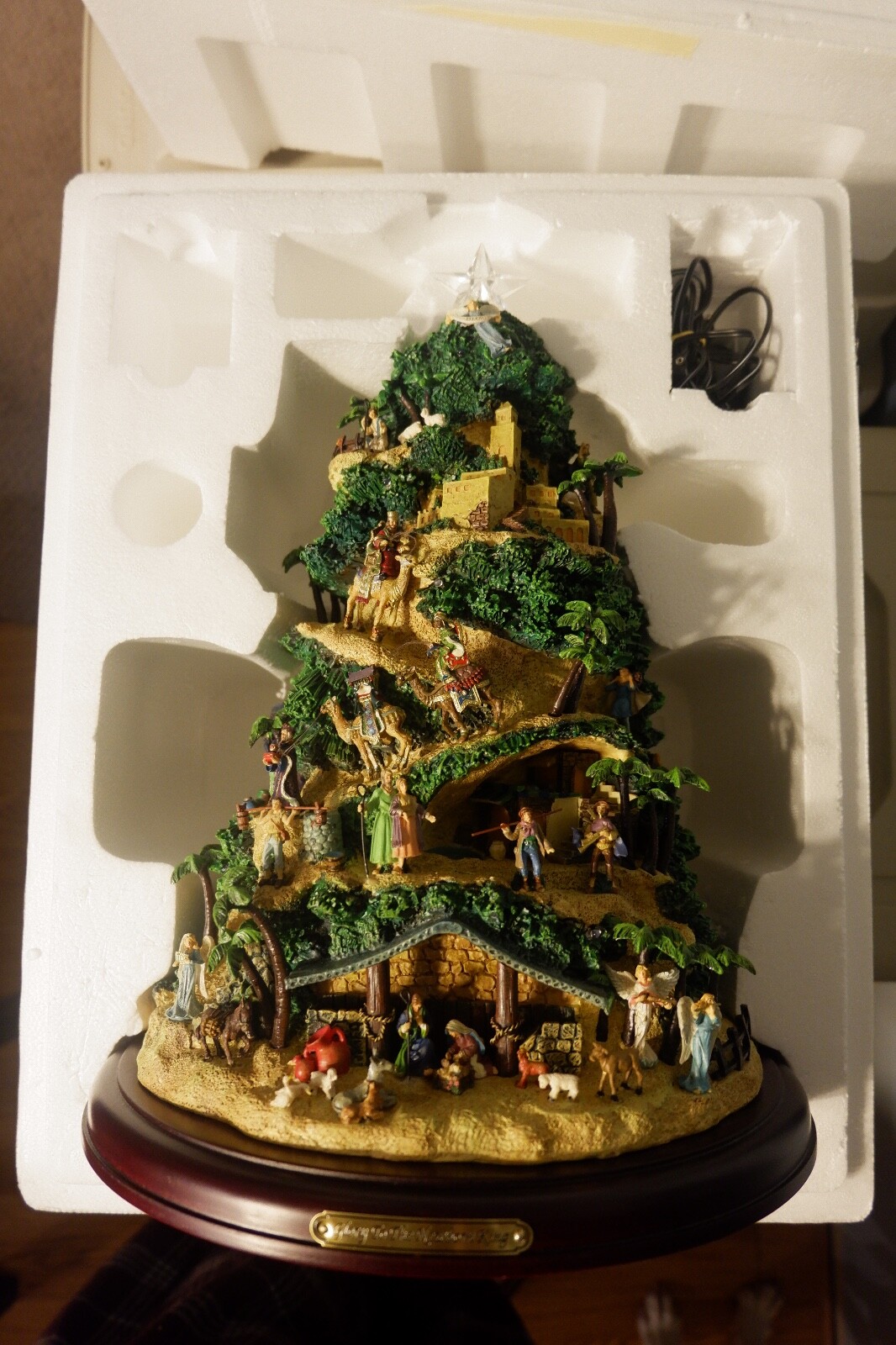 Thomas Kinkade Lighted Nativity Tree Glory To The New Born King ...