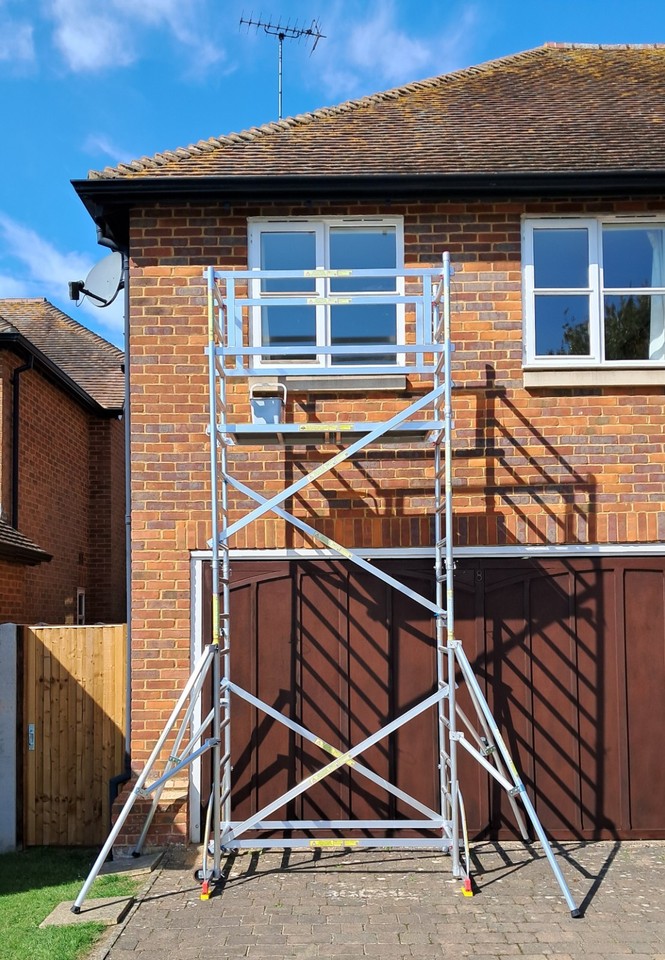 Heavy Duty Aluminium Scaffold Tower, 4 Stiffeners, 4 Outriggers Pt.No ...