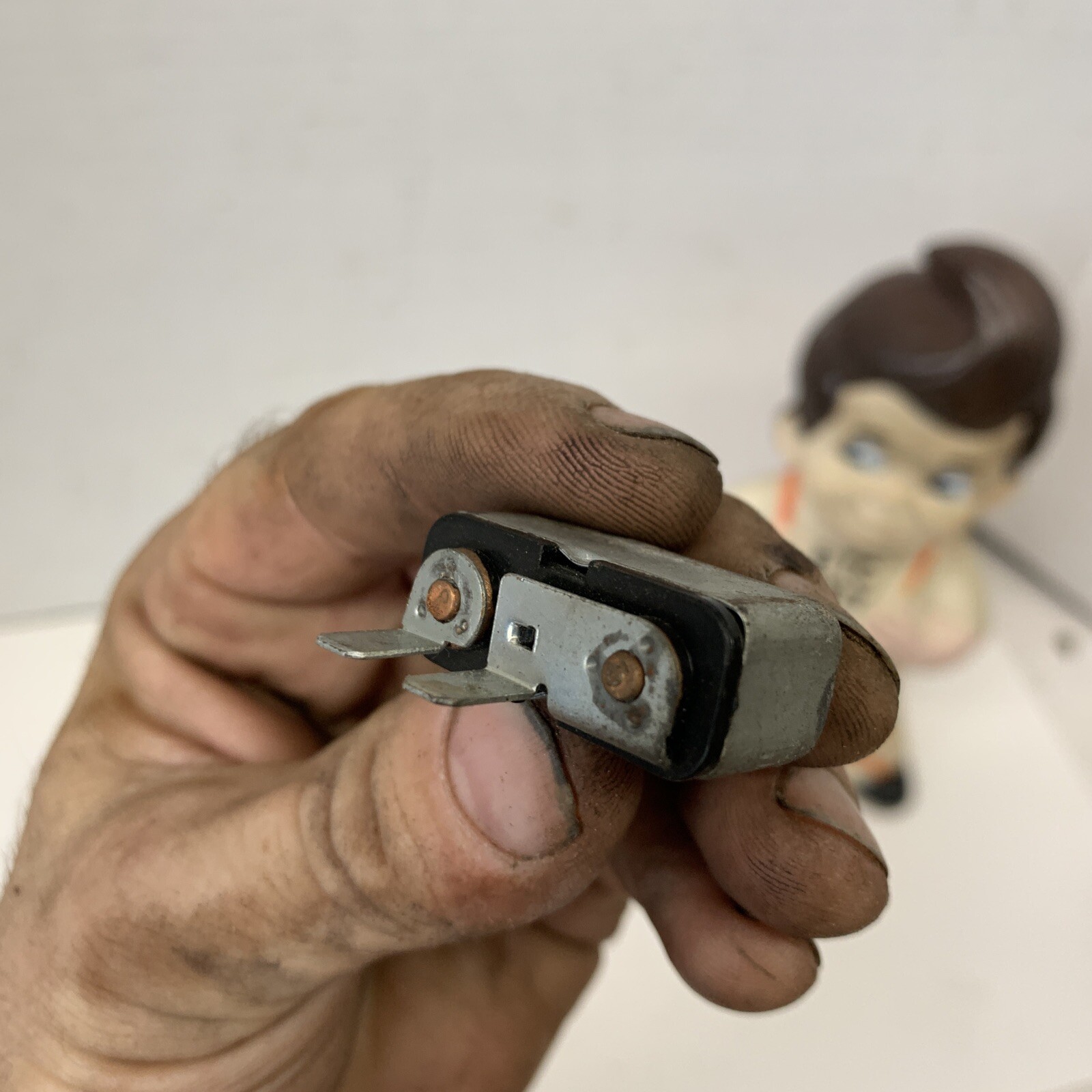 Ford D9ZB-14526-AA Fuse For Windshield Wiper Motor 6 Amp 2 Blades for ...