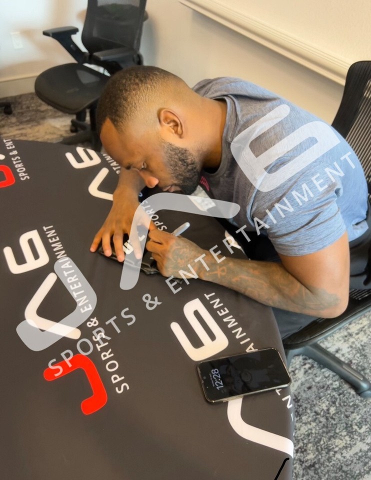 Leon Edwards autographed signed inscribed glove UFC JSA COA Rocky | eBay