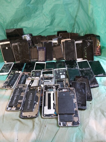 Lot of 64 Assorted Smartphones Cell Phones Tablet Parts Scrap or Gold ...
