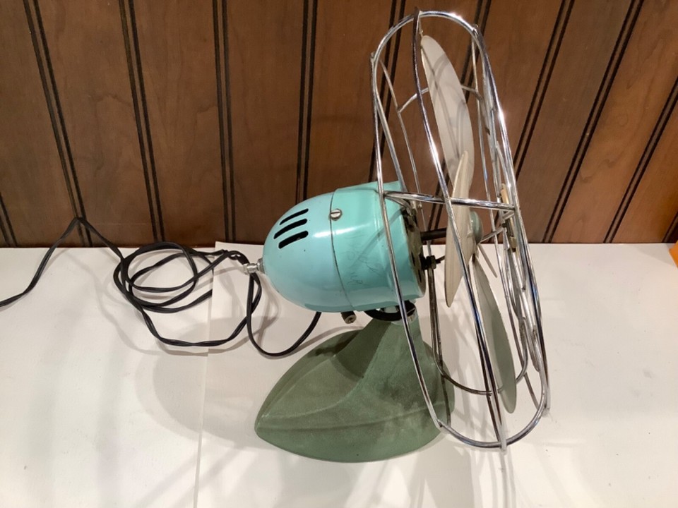 Vtg 50's Eskimo model 1005R -60 Black Cast Iron Base Fan Bersted Mfg ...