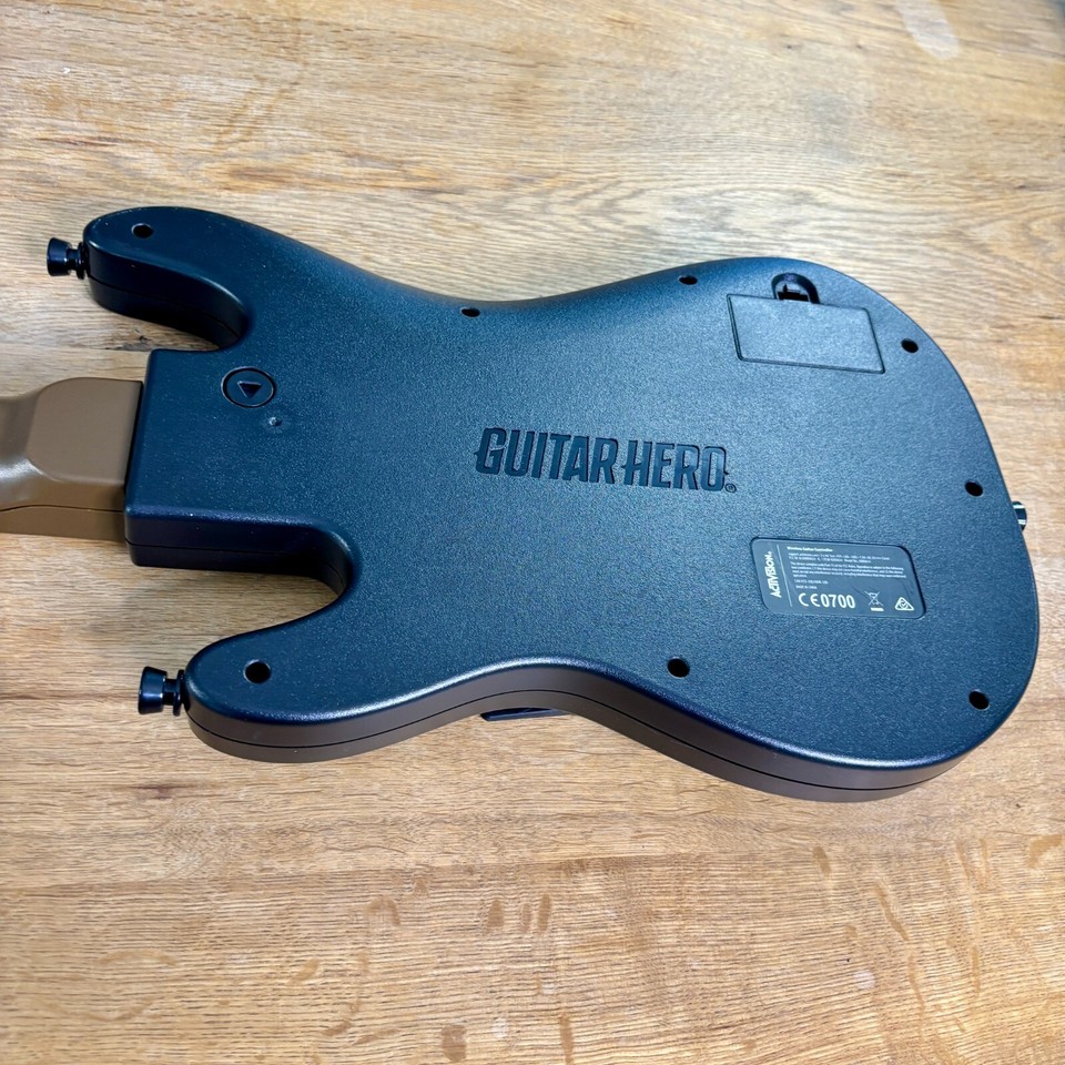 Guitar Hero Live Xbox 360 PAL 2x Wireless Guitars Controllers Dongle ...