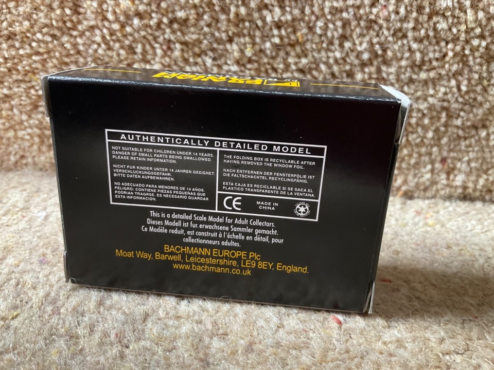 Graham Farish 373-526A 22 Ton Presflo Cement Wagon 'Blue Circle ...