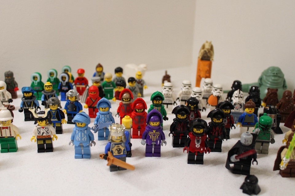 LEGO Minifigure Collection Includes Rare & Retired Figs Multiple Themes ...