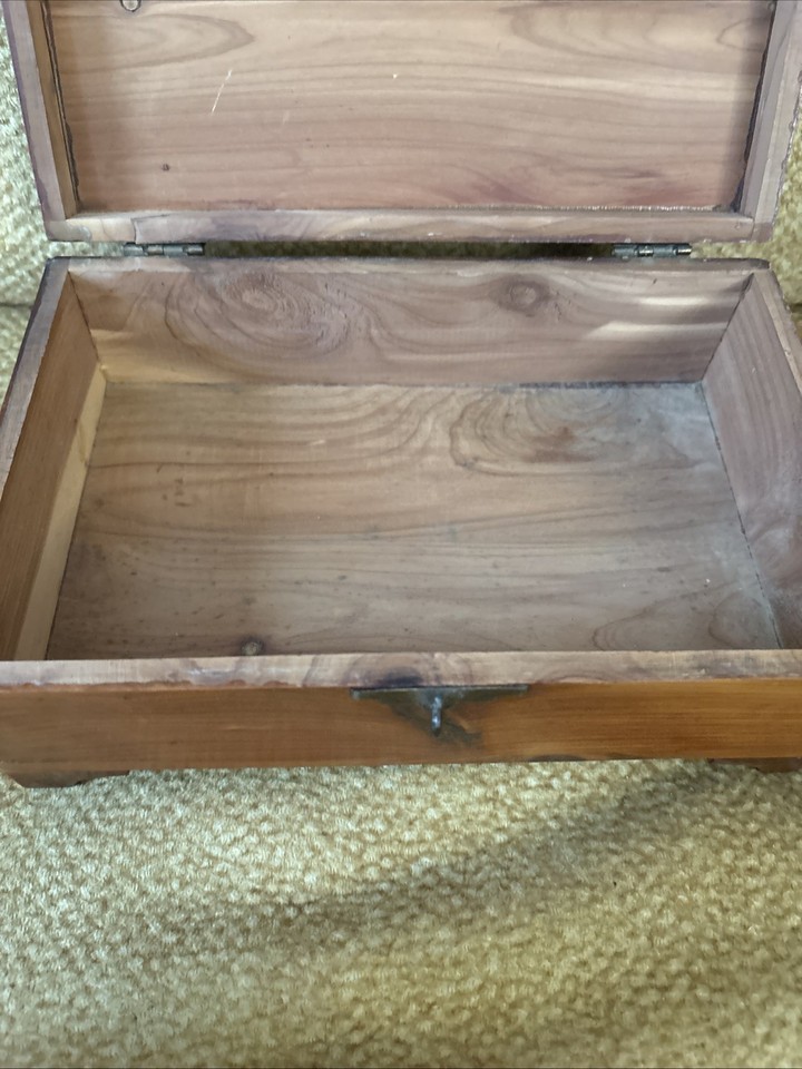 Vintage Solid Wood Jewelry Trinket Storage Box Decorative hinges ...
