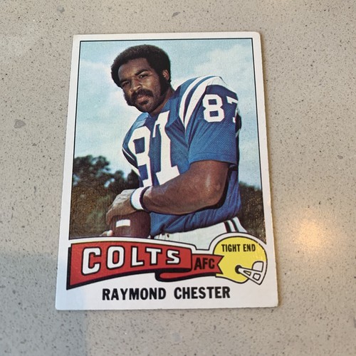 1975 Topps Raymond Chester # 247 Baltimore Colts NFL Football Card | eBay