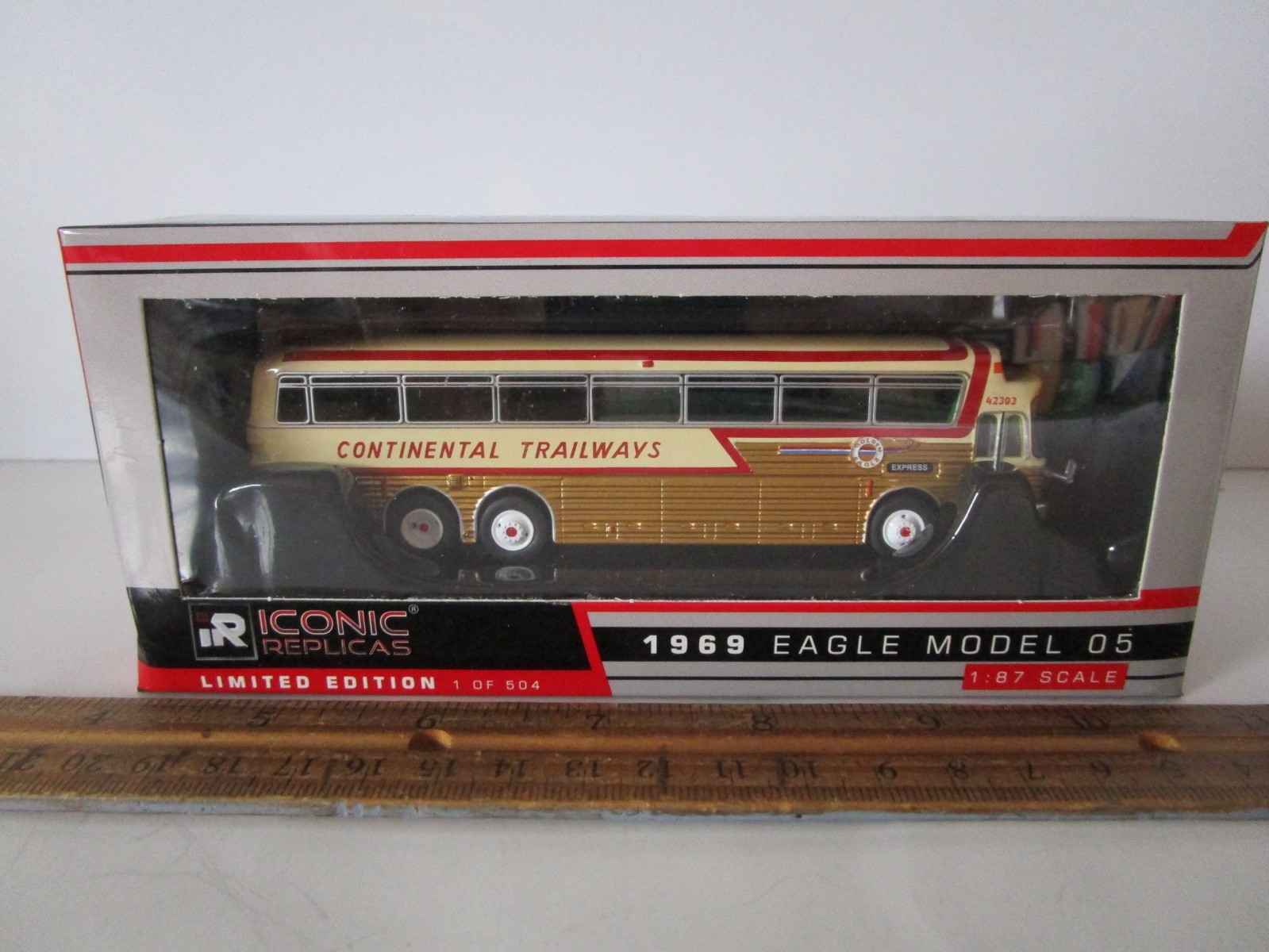 Iconic Replicas HO 1/87 Scale 87-0545 1969 Eagle Model 05 Trailways ...