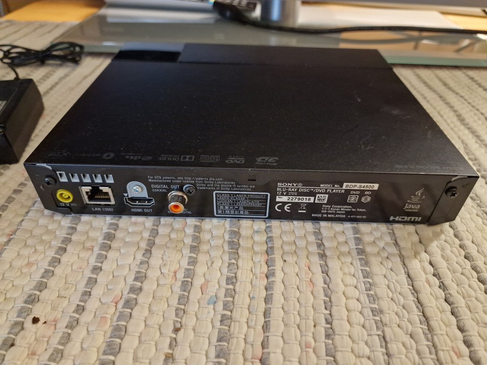 Sony BDP S4500 Blu ray Player 3D HDMI DLNA USB schwarz inkl ...