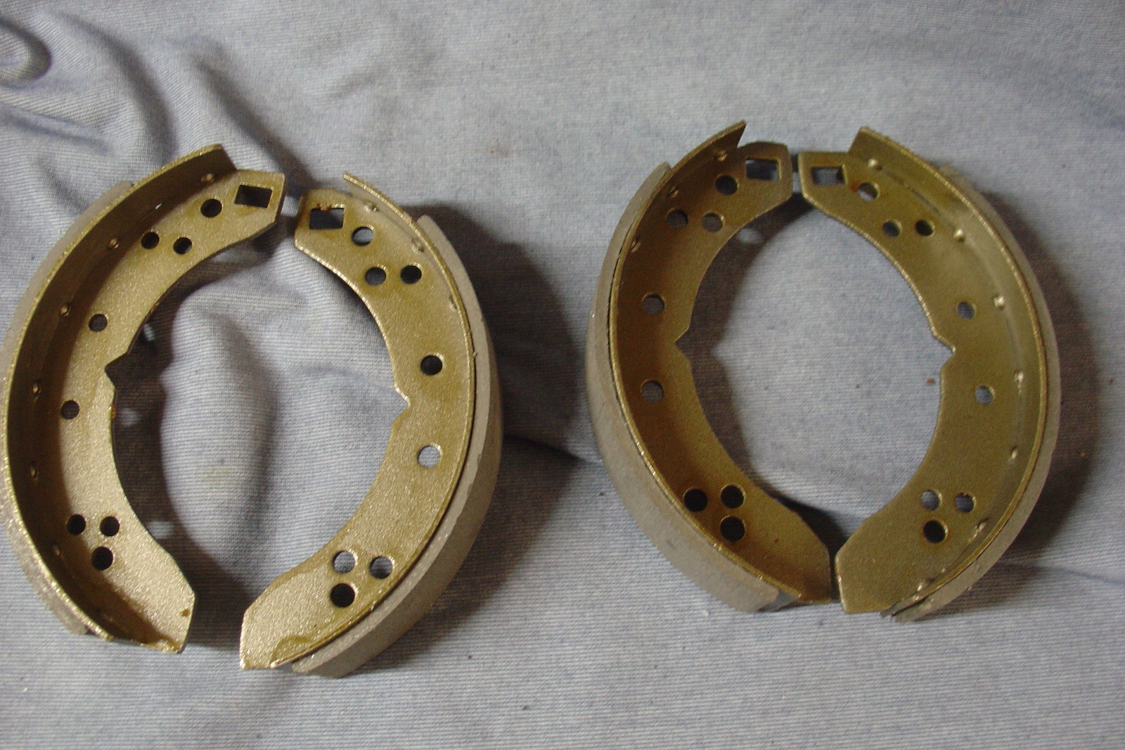 NEW RELIANT REBEL ROBIN REGAL RIALTO REAR 7" BRAKE SHOES | eBay UK