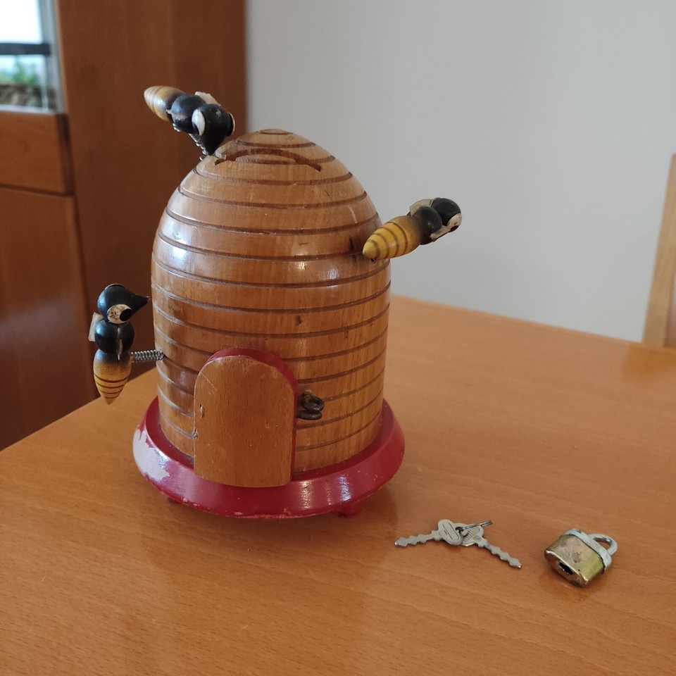 Vintage Beehive Money Box Piggy Bank Wooden Wood Treen w/Untested Lock ...
