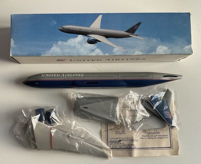 FLIGHT MINIATURES 1/200 UNITED AIRLINES BOEING 777-200 (N777UA) RARE ...