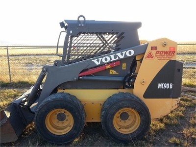 Skid Steer Loaders - Volvo Mc90b Skid Steer