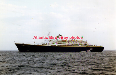 Premier Cruises cruise ship SEAWIND CROWN - One photo at Cannes in 2003 ...