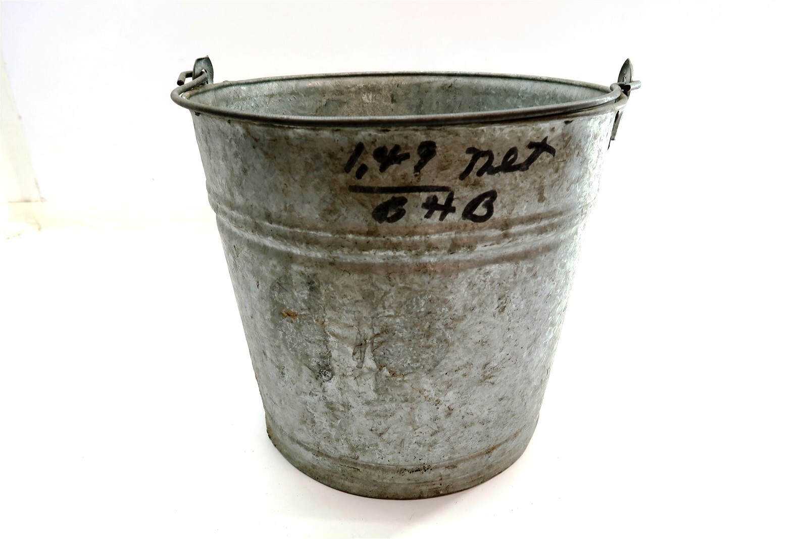 Vintage Galvanized Metal BUCKET w/ Handle 10.25