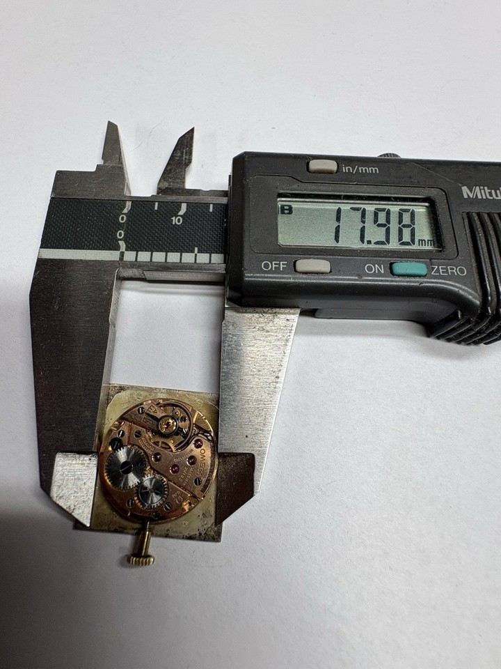Vintage Omega Swiss 620 17-Jewel Wristwatch Movement Running Missing ...