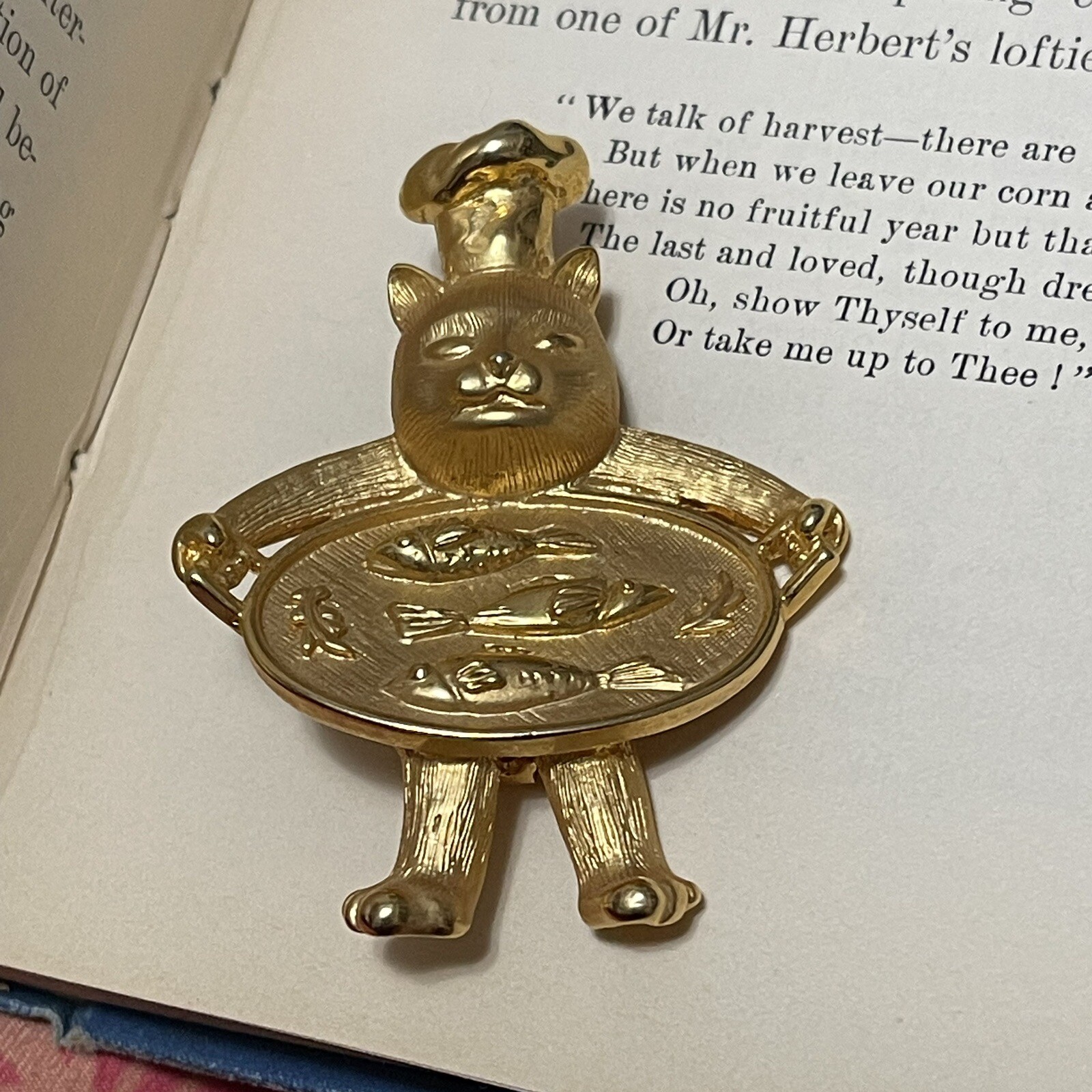 Vintage JJ Cat Chef Fishes On Platter Brooch Pin Gold Tone Whimsical ...