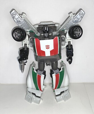 Missing Shoulder Guns - Transformers Generations Wheeljack 2012 Deluxe ...