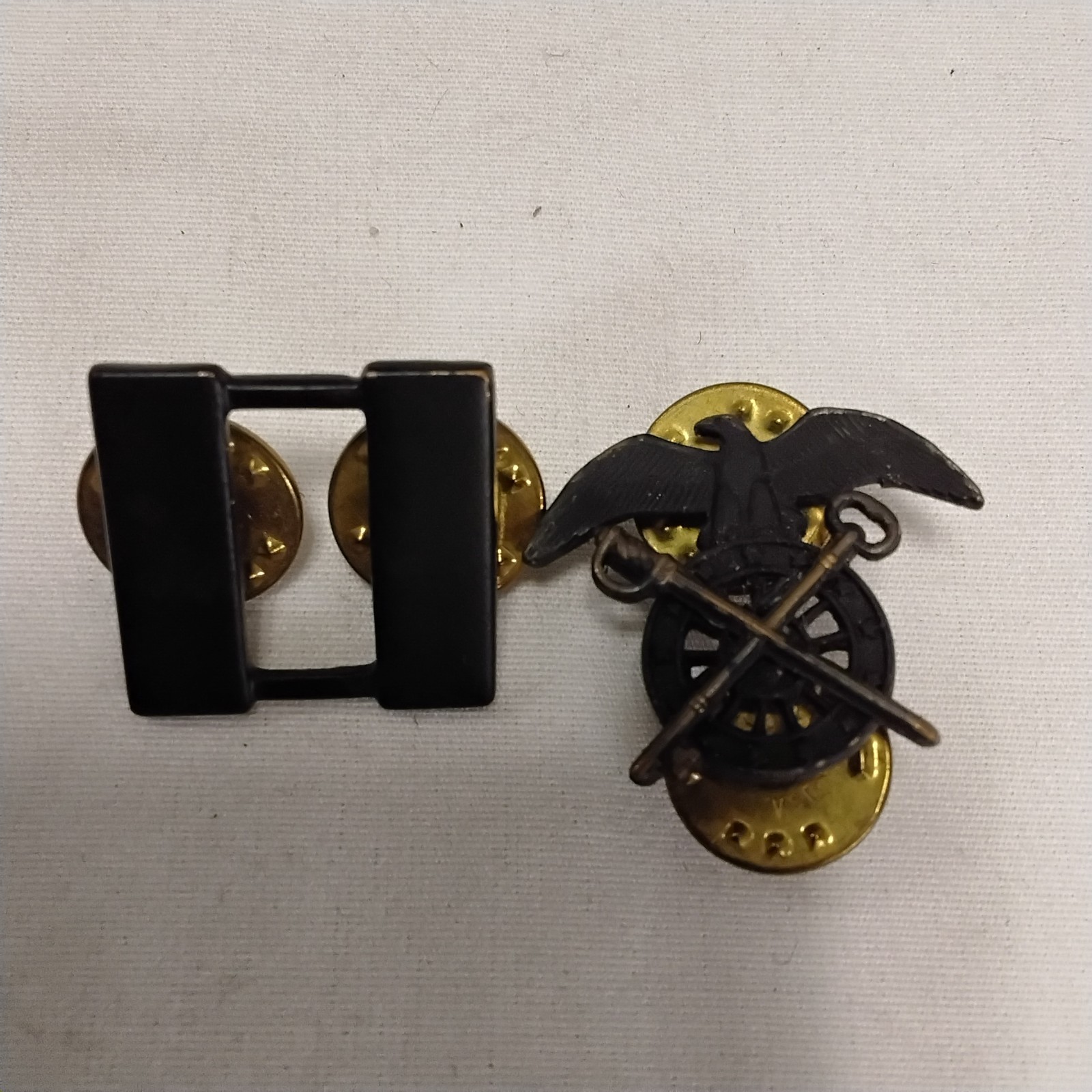 Lot of 2 U.S. Military Insignia – Captain Rank (Black Subdued) & Army ...