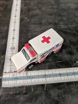 Maison Joseph Battat Wooden Ambulance Wooden Rolling Wheels | eBay