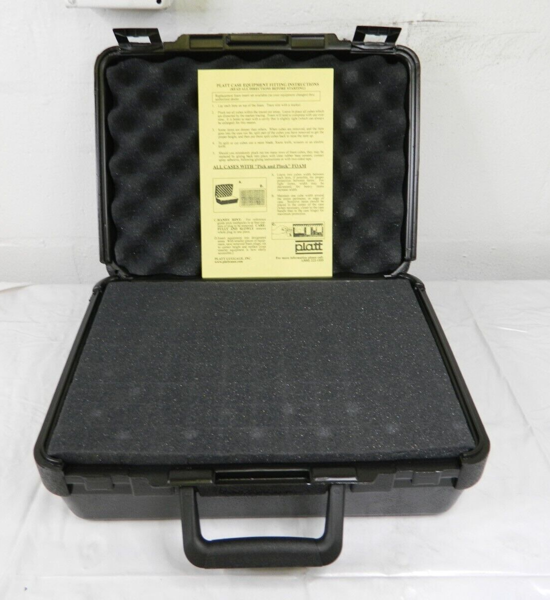 PLATT Clamshell Hard Case: Cubed Foam, 13-1/2″ Wide, 5.5″ Deep, 5-1/2 ...