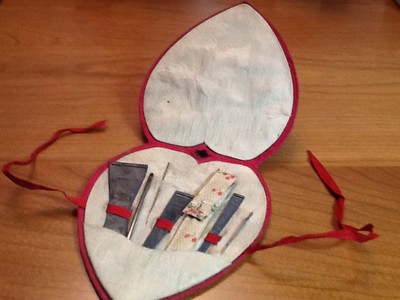 Tools, Scissors & Measures - Ribbon Threader