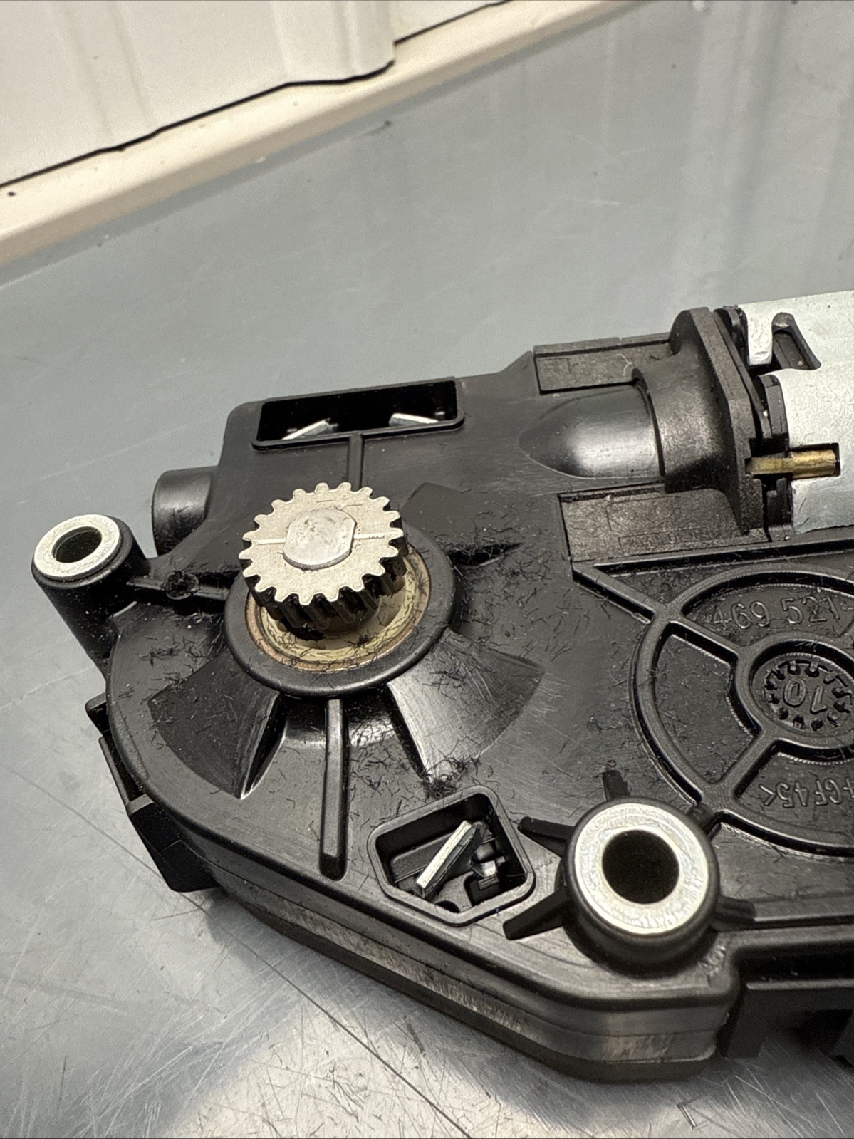 2008-2014 Mercedes-Benz C250 Sunroof Motor OEM 2048201442 Used